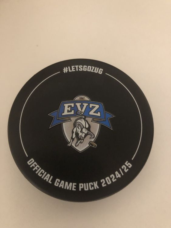 EVZ Official Game Puck 2024/25 - Neuwertig! (Gebraucht) in Meierskappel für CHF 30 – mit ...