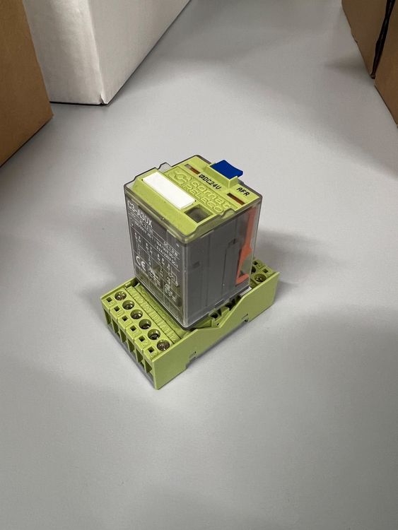 C3-A30X Comat Releco 24vdc Relais mit Sockel | Kaufen auf Ricardo