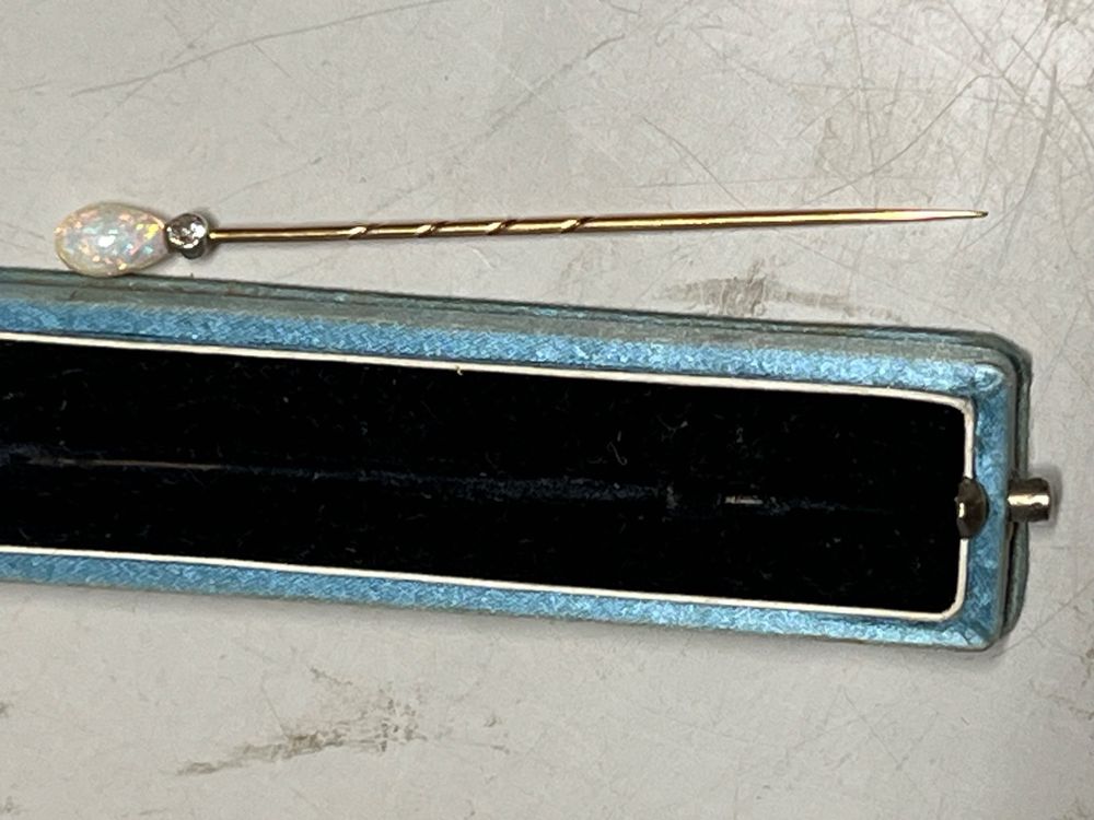 Elegante antike Brosche mit Opal und Etui, Vintage (Gebraucht) in ...