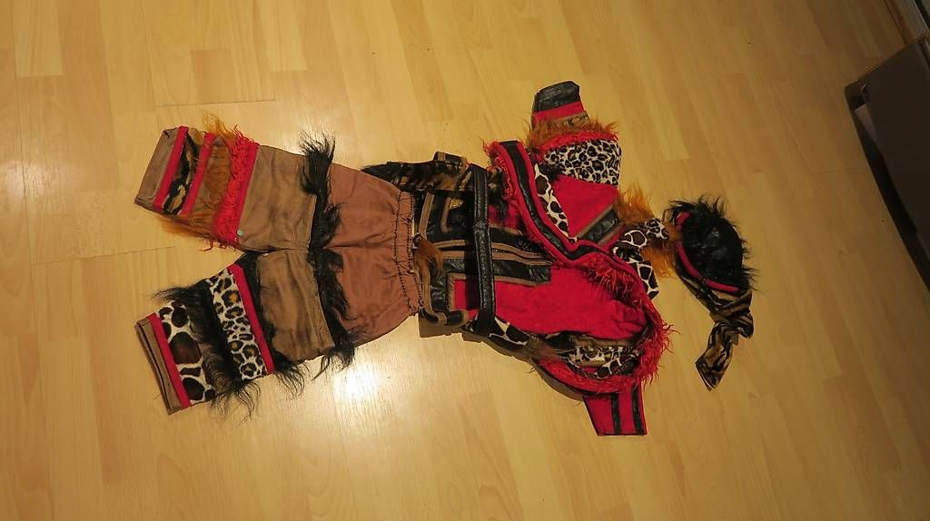 Selbstgenähtes Fasnachtkleid Kind 2 Jahre (Gebraucht) in Rothenburg für ...