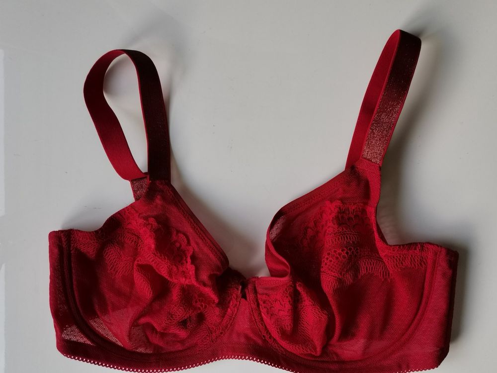 rot Triumph Spitzen BH, nie getragen, einmal gewaschen, 100F | Kaufen ...