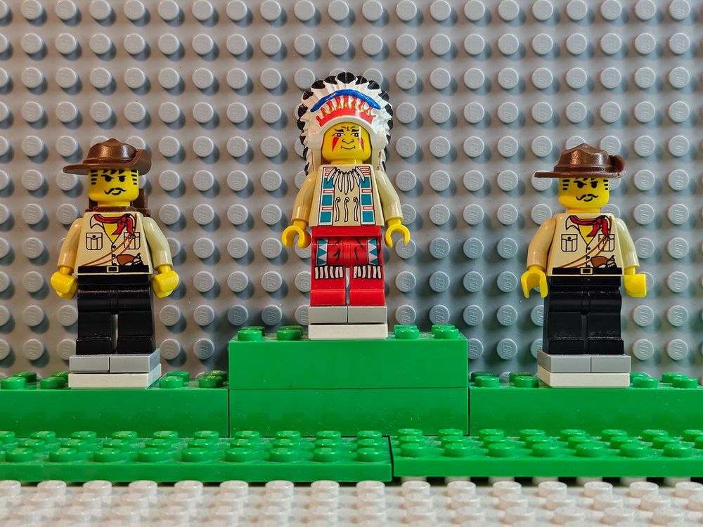3 Lego-Minifiguren aus der Serie Indianer, Cowboy, Häuptling (Gebraucht ...
