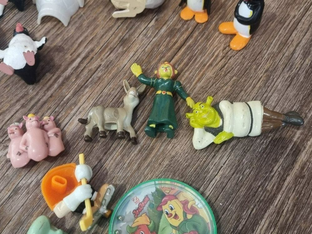 Figuren:Shrek,Madagaskar,Dinos,Pingu,Sponge Bob,Zweifel (Gebraucht) in ...