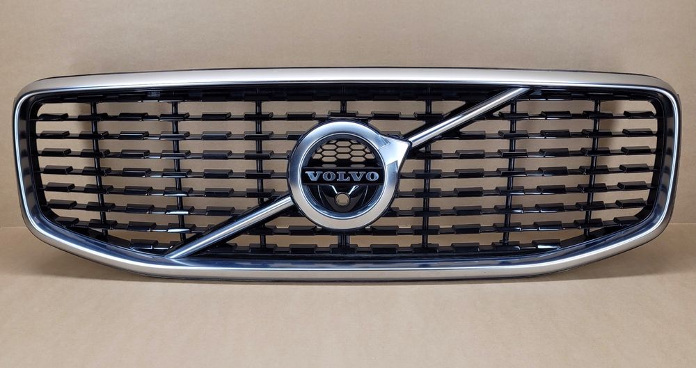 Volvo XC60 R-Design Kühlergrill (Neu)! (Neu und originalverpackt) in ...