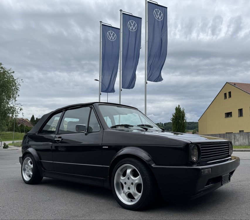 VW Golf 1 Cabriolet noir violet 1989 en bon état (Gebraucht) in Grolley ...
