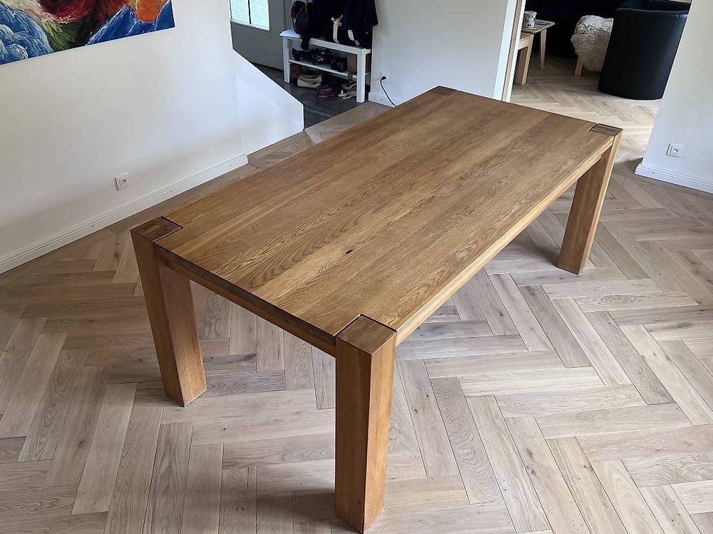 Grosser Eichenholztisch massiv geölt (Neu (gemäss Beschreibung)) in Zug ...