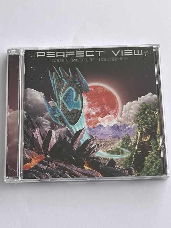 PERFECT VIEW- Red moon rising | Kaufen auf Ricardo