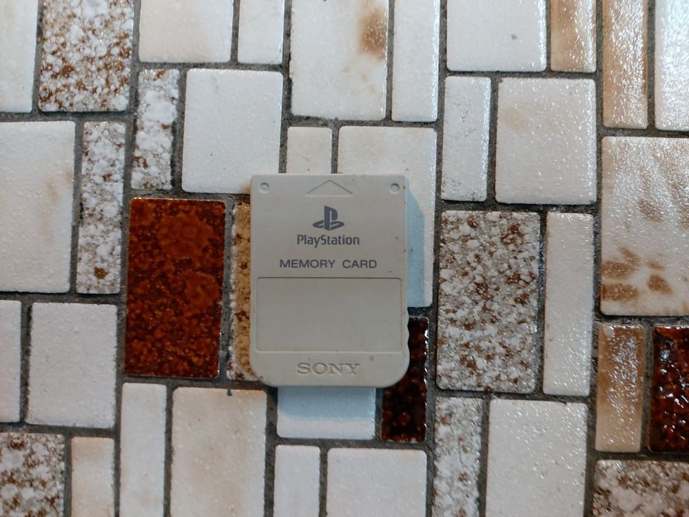 Playstation 1 memory card (Gebraucht) in Heimenhausen für CHF 5 – mit ...