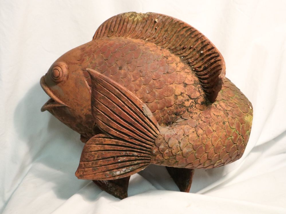 Alter Terrakotta Koi Fisch Gartenfigur Vase 48cm (Gebraucht) in Eschenbach SG für CHF 99 – nur ...