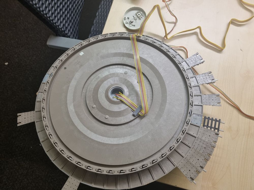 Fleischmann Drehscheibe 665201 mit Schalter 6909 (Neu (gemäss ...