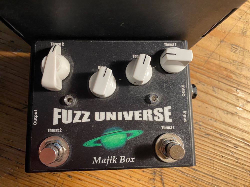 Majik Box Fuzz Universe (Paul Gilbert) Overdrive/Boost (Gebraucht) in ...