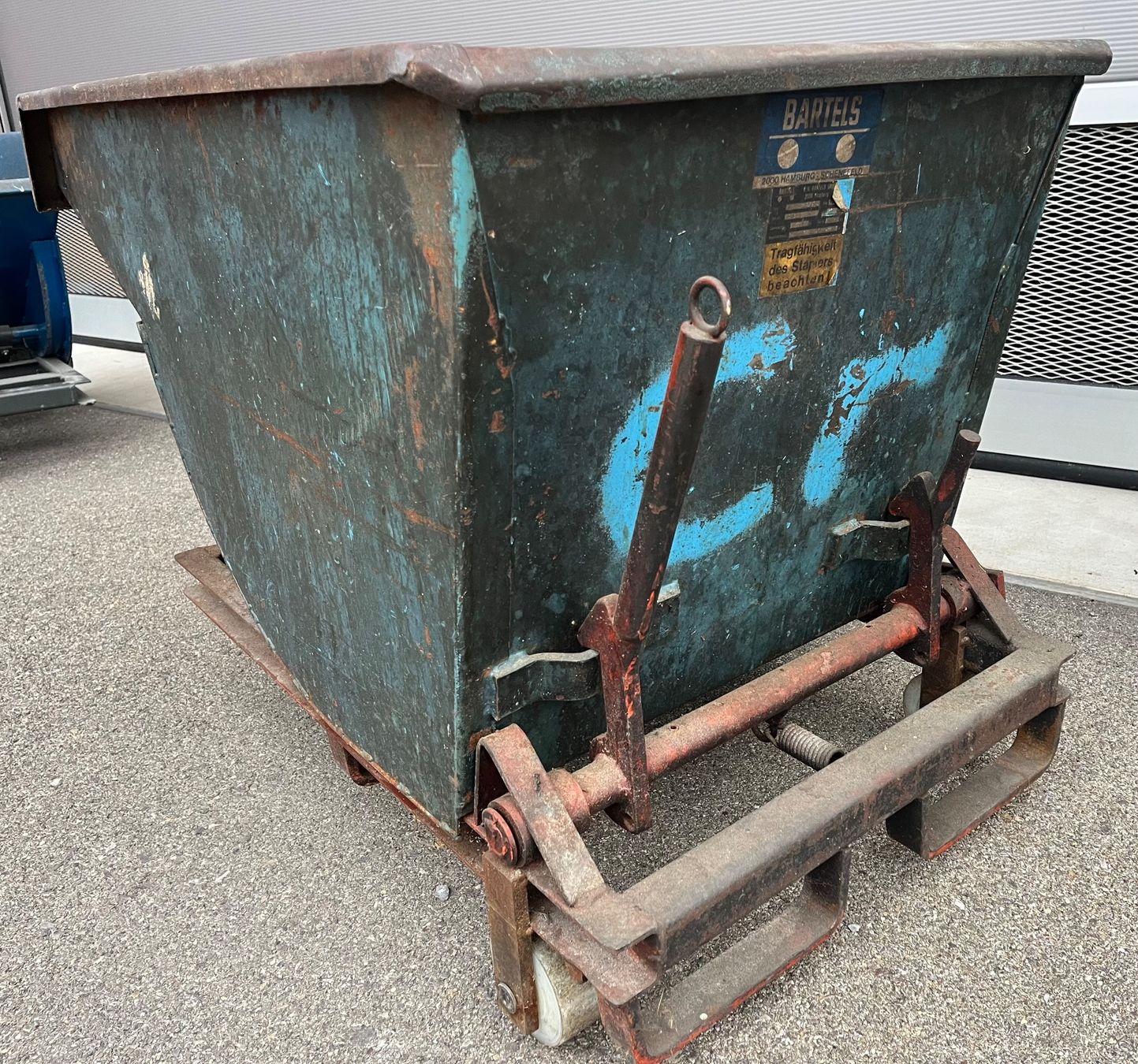 Kippmulde / Spänemulde 150 Liter (für Stapler) ⑤ №210 (Gebraucht) in ...