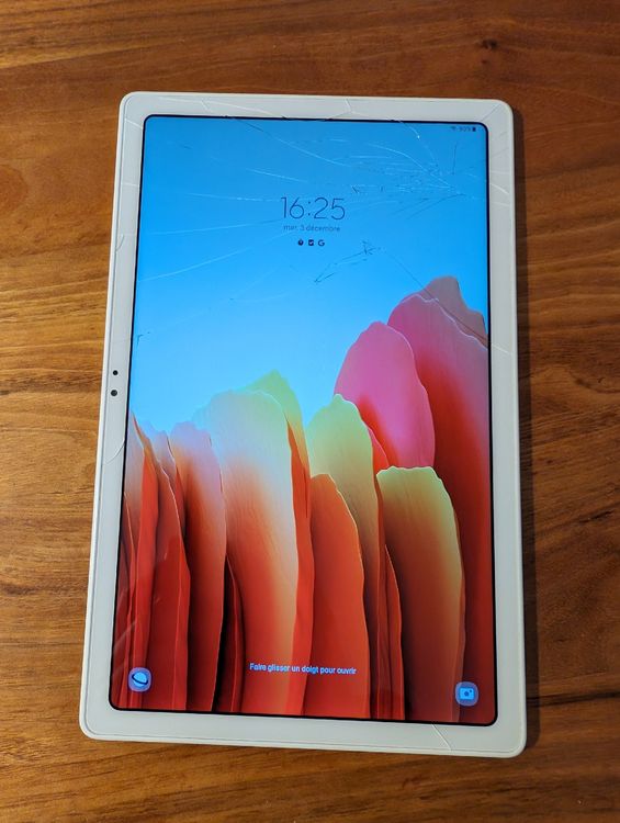 Samsung Tab A7 SM-T5000 32GB - Ecran cassé (Defekt) in St-Saphorin-sur ...