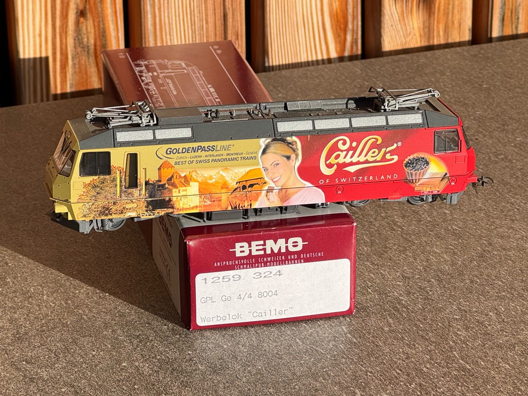 Bemo H0m 1259 324 MOB Ge 4/4 8004 Cailler neuwertig LED (Neu (gemäss ...