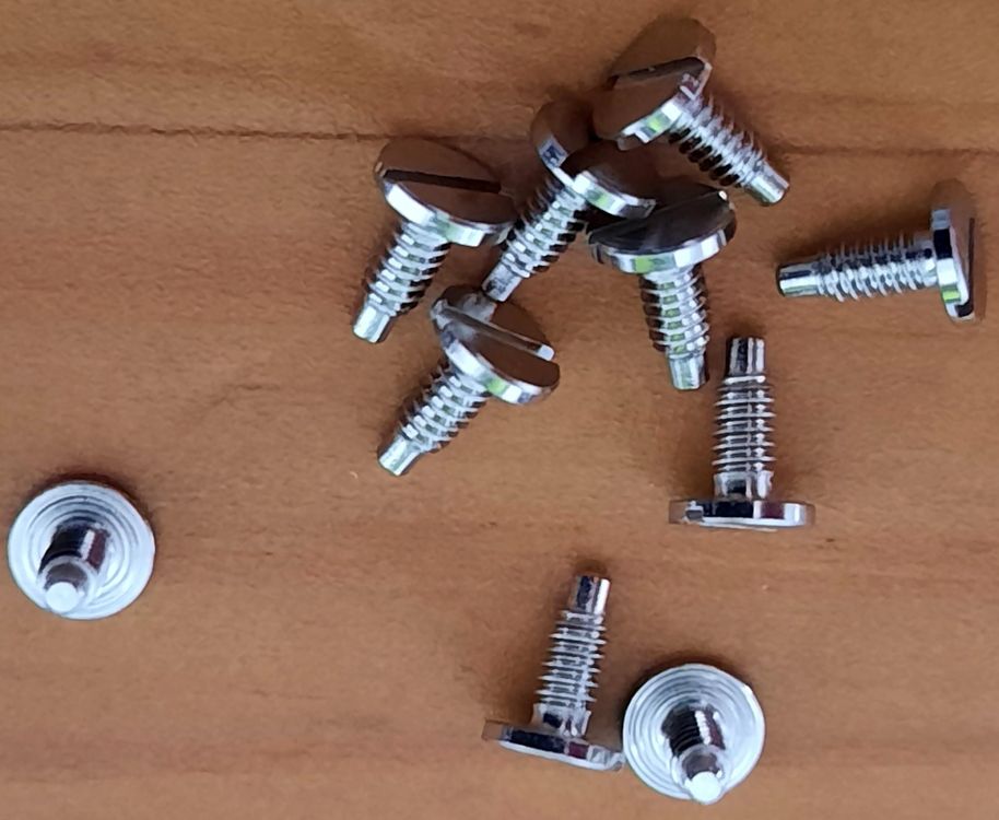 Spezialschrauben zu TESA Messuhr Compac Typ 353E | Kaufen auf Ricardo