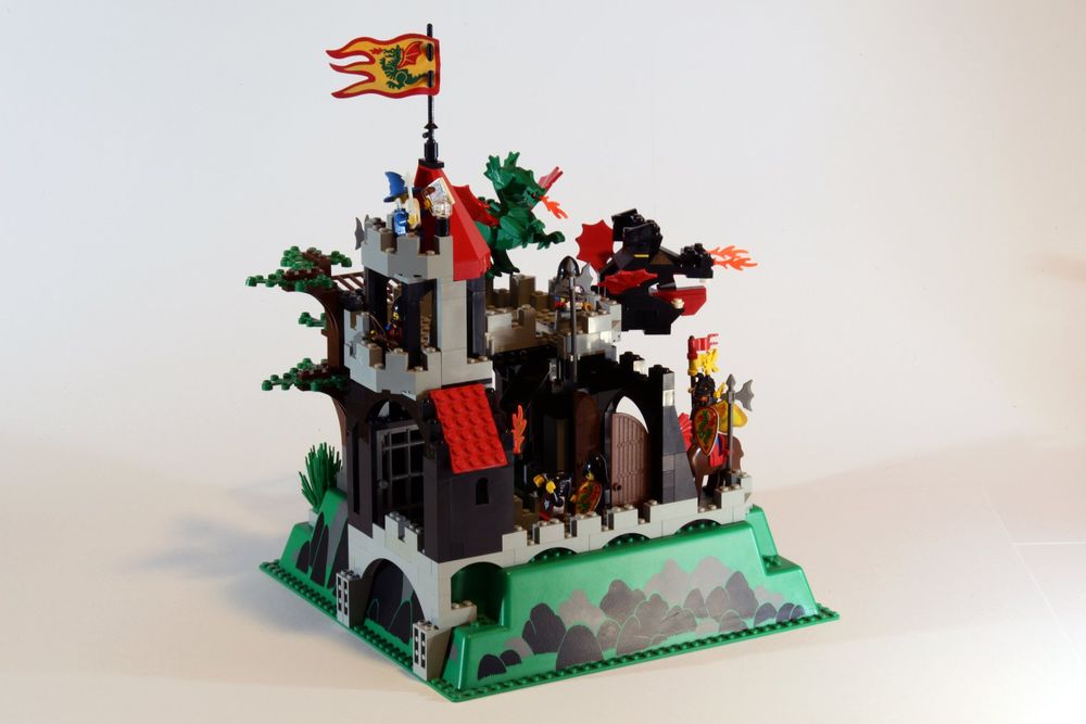 LEGO Castle: Fire Breathing Fortress 6082 (1993, Komplett) (Gebraucht ...