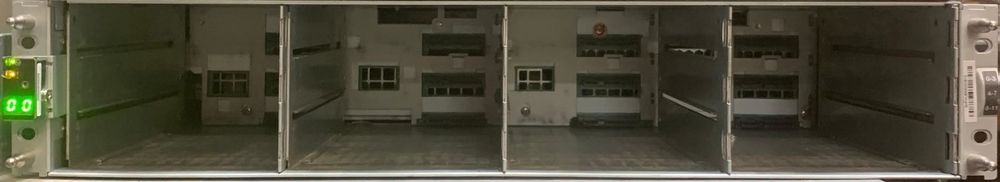 Netapp FAS2220 Disk Array (Gebraucht) in Hölstein für CHF 5 – nur ...