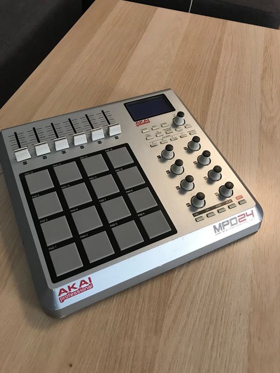 Akai MPD24 USB midi Pad Control Unit | Kaufen auf Ricardo