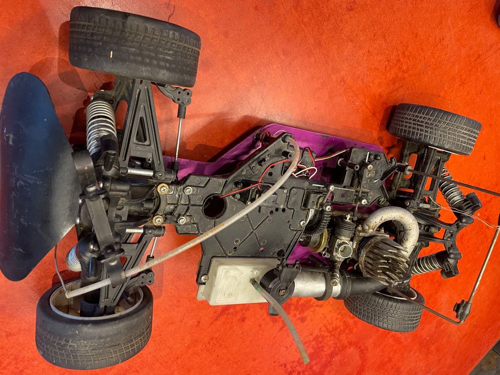 Grosser RC Benziner Modellauto (Gebraucht) in Gebenstorf für CHF 45 – mit Lieferung auf Ricardo ...