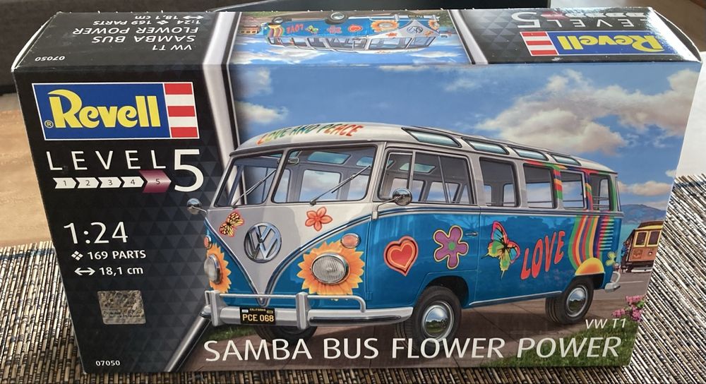 Revell Samba Bus Flower Power (Neu und originalverpackt) in Biel-Benken ...