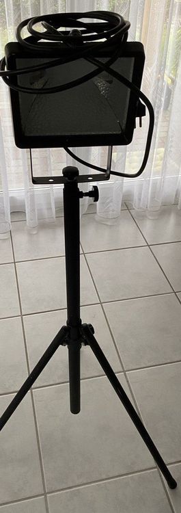Bau-Scheinwerfer auf Stativ | Kaufen auf Ricardo