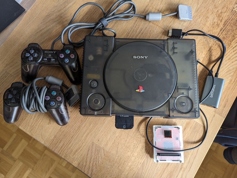 PlayStation 1 – Translucent Light Smoke Black | Kaufen auf Ricardo