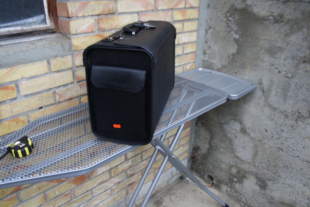 KOFFER FÜR VERTRETER BÜRO PC LAPTOP MIT ZAHLENSCHLOSS | Kaufen auf Ricardo