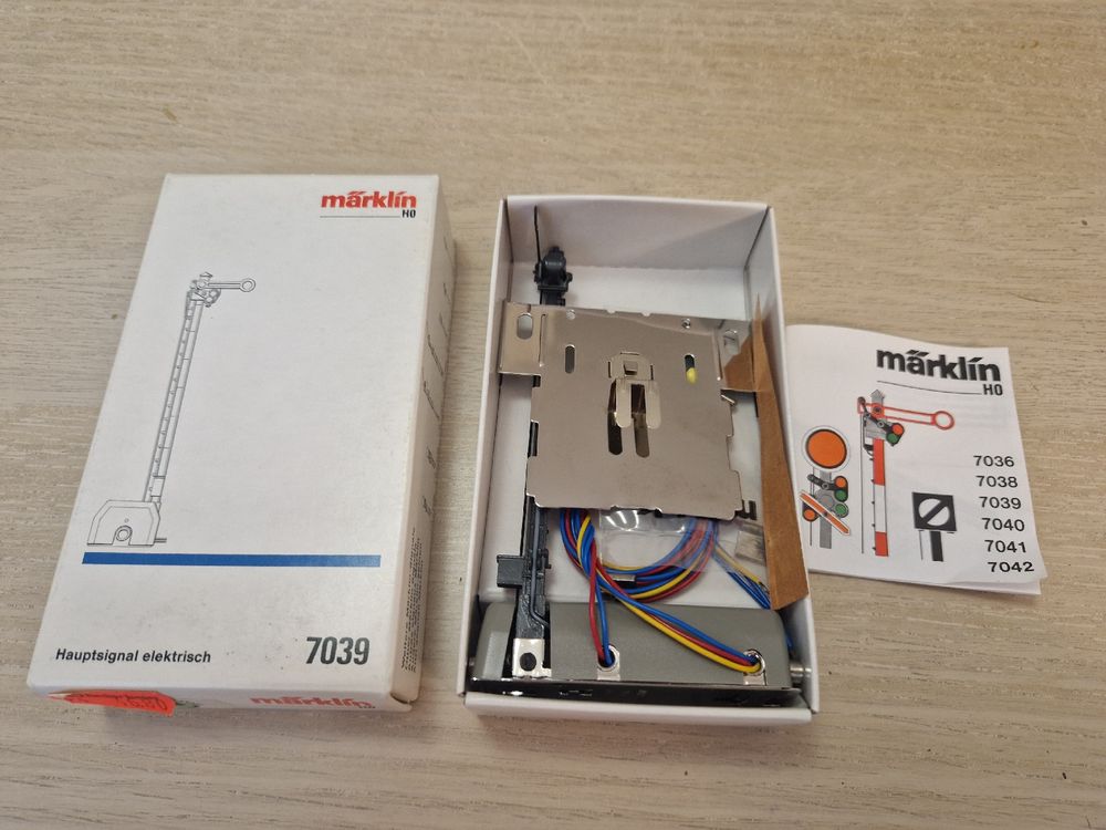 Märklin 7039 Hauptsignal H0 OVP NEU (Neu und originalverpackt) in St ...