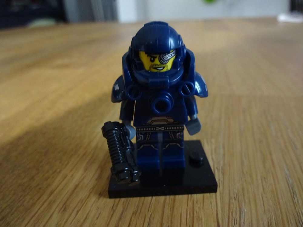 LEGO Minifigur Astro-Cop Serie 7 Nr. 8 (Gebraucht) in Bremgarten BE für ...