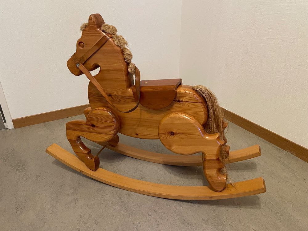 Holz Schaukelpferd (Gebraucht) in Glattbrugg für CHF 100 – nur Abholung auf Ricardo kaufen