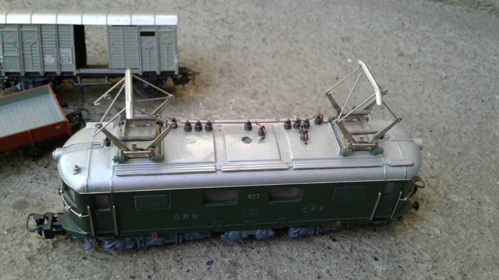 Konvolut Märklin Lok & Wagen Modell Eisenbahn / Räumung (Defekt) in ...