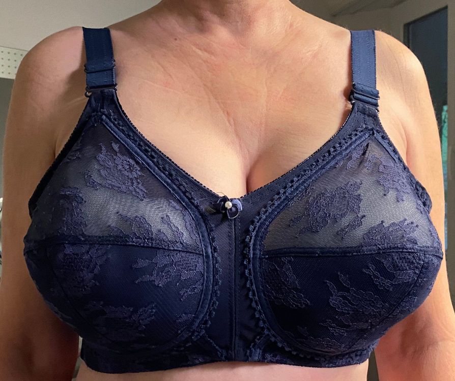 BH TRIUMPH marine 100D soutien-gorge reggiseno bra (Nr. 253) (Gebraucht) in Oftringen für CHF 30 ...