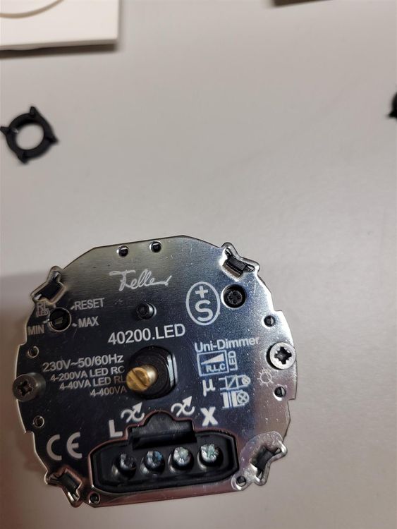 Universal-Drehdimmer Feller RLC LED (Neu (gemäss Beschreibung)) in für CHF 26 – mit Lieferung ...