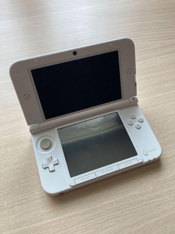 Nintendo 3DS XL mit Zubehör in Weiss | Kaufen auf Ricardo
