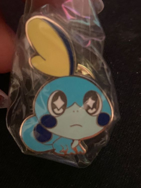 Pokemon Pin Memmeon (Neu und originalverpackt) in Stadel für CHF 2 ...