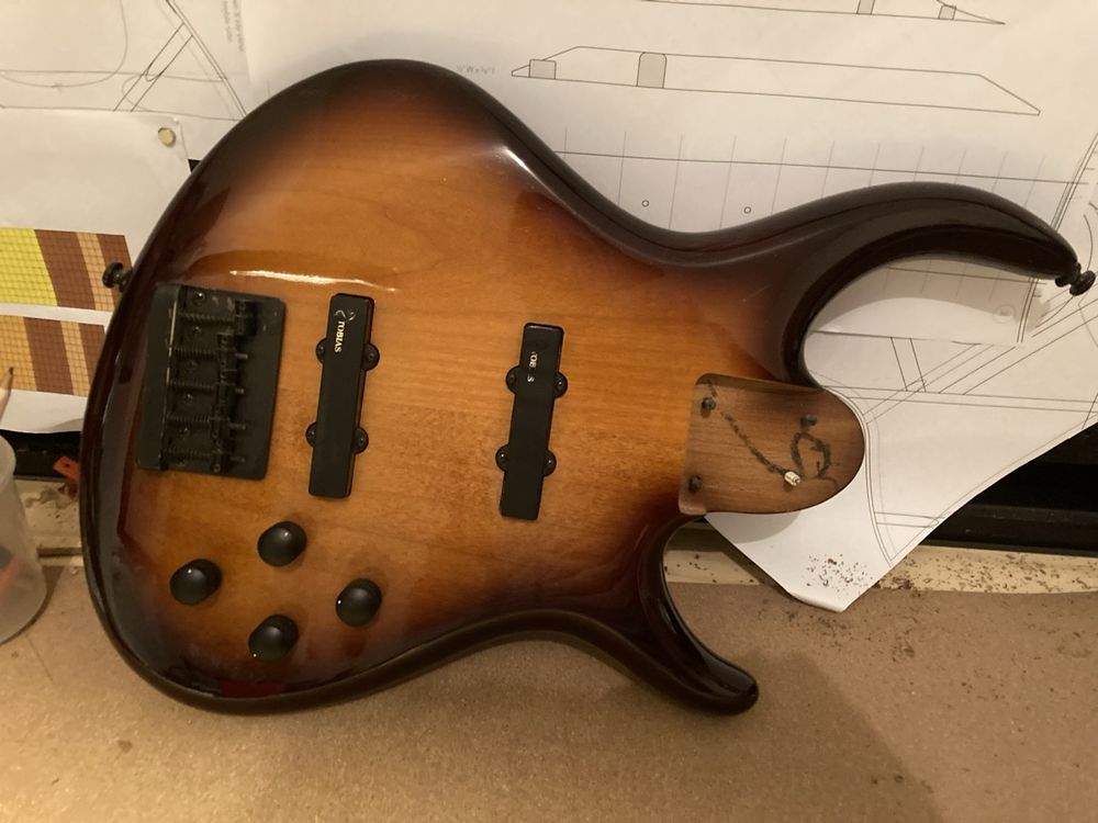 Tobias bass 5 string body loaded (Gebraucht) in Minusio für CHF 50 ...