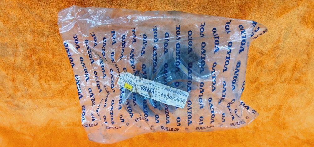 Ansaugschlauch Volvo (Neu und originalverpackt) in Gwatt (Thun) für CHF 10 – mit Lieferung auf ...