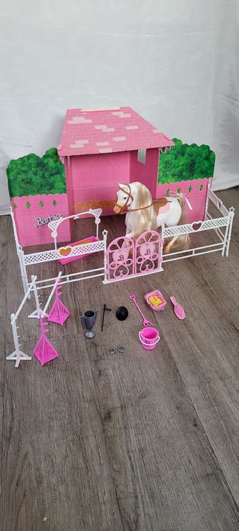 Barbie Pferd Blinking Beauty und original Stall von 1987 | Kaufen auf ...