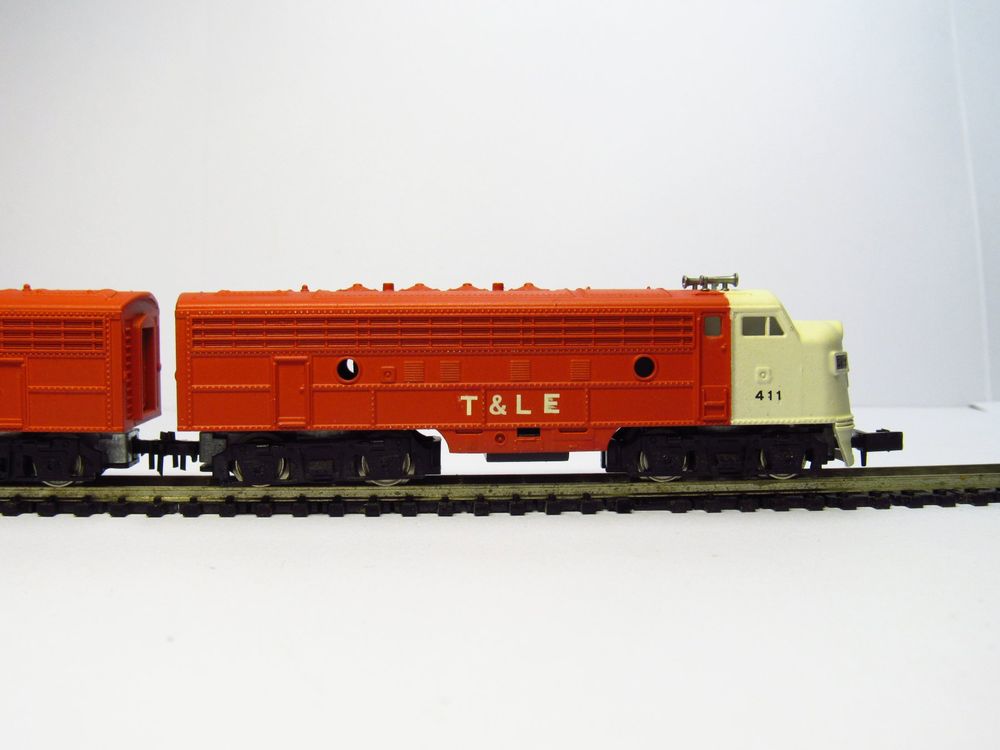 Trix T&LE F7 Lokset (1x angetrieben, 1x Dummy) (Gebraucht) in ...