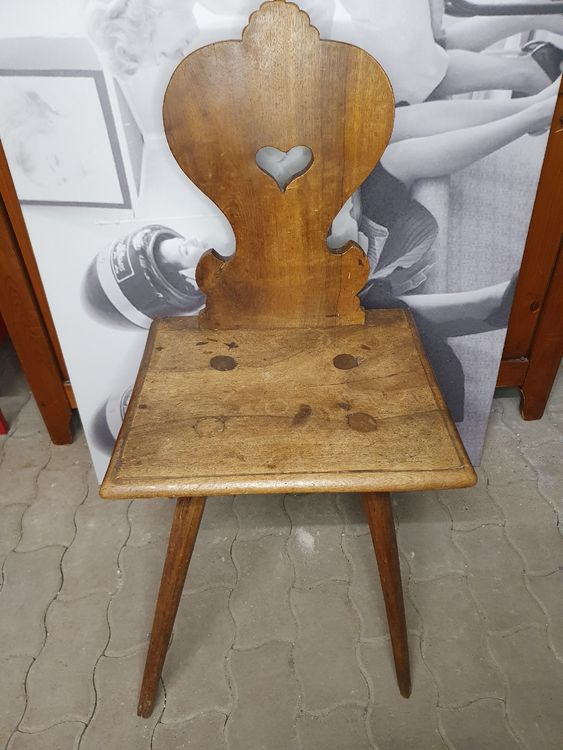 Antique Wooden Chair, Heart Shaped, Rustic Charm (Gebraucht) in Aathal ...