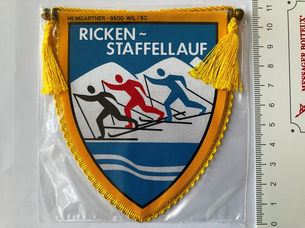 Vintage Fanion/Wimpel RICKEN~STAFFELLAUF (Neu und originalverpackt) in Gland für CHF 8 – mit ...