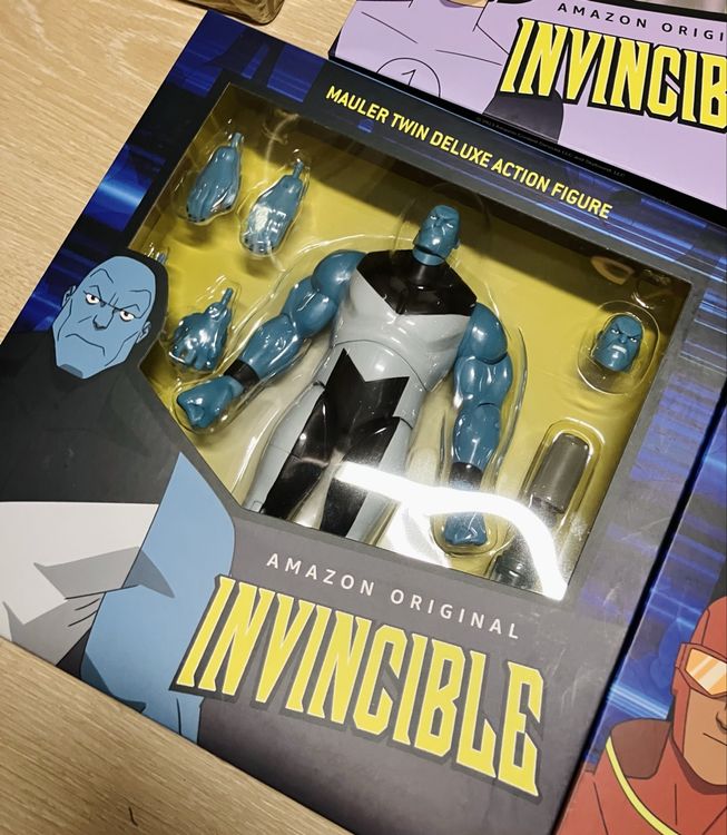 Invincible Figuren-Set Neu & OVP von Diamond Select (Neu und ...