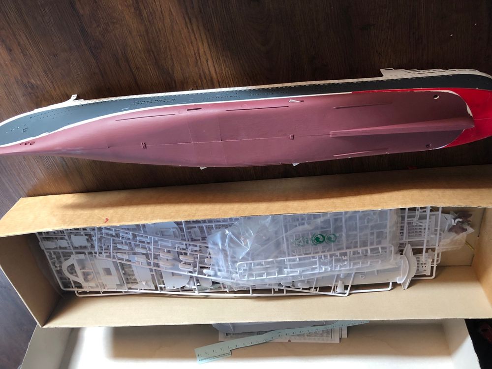 REVELL 05223, Queen Mary 2 , 1:400 SCHON ANGEFANGEN (Gebraucht) in Möriken AG für CHF 15 – mit ...