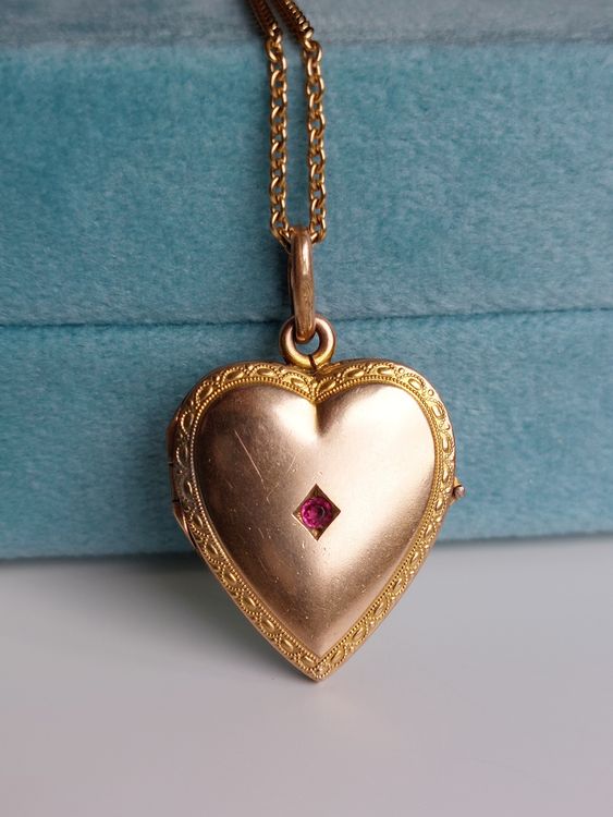 Edwardian French Heart Locket with a Ruby Paste (Gebraucht) in Dietikon ...