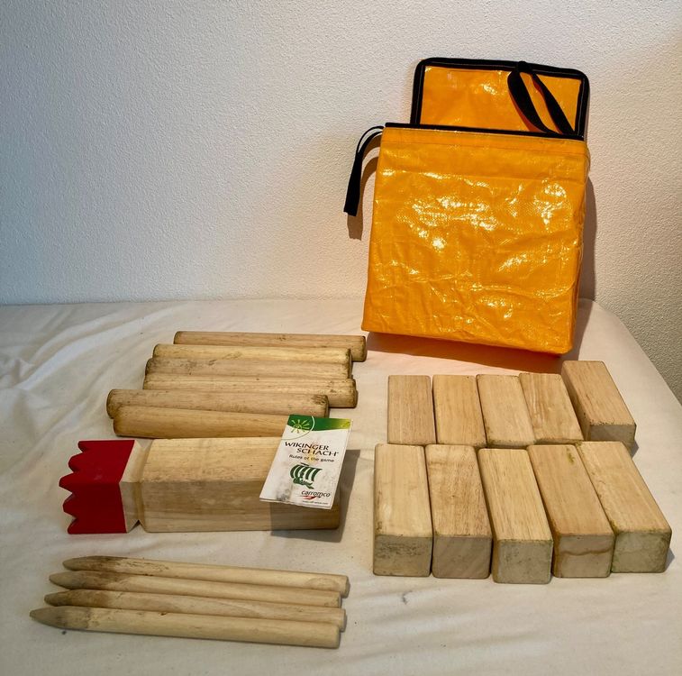 Wikinger Schach Kubb Outdoor Spiele carromco (Gebraucht) in Wil SG für ...