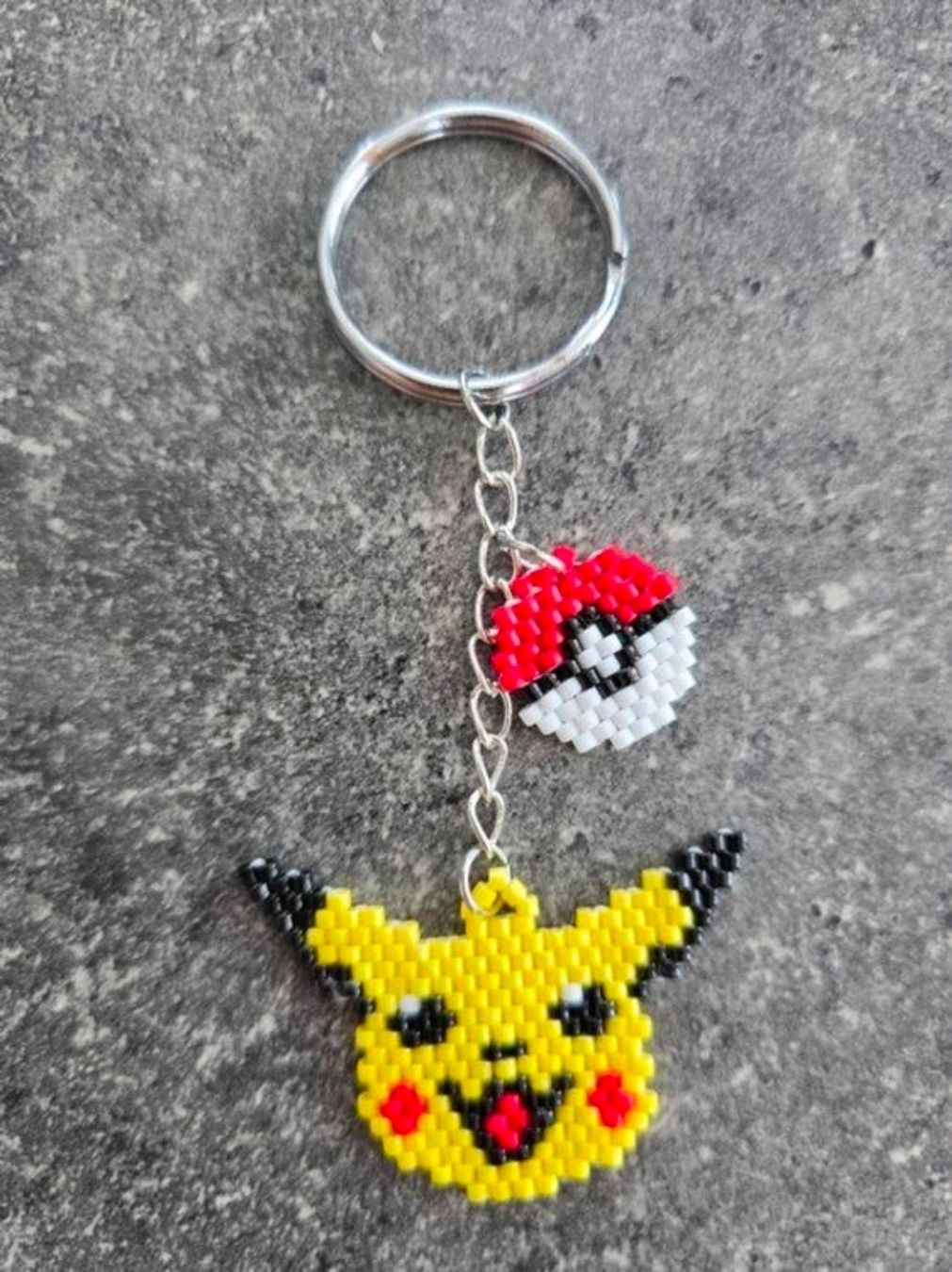 Porte-clé – Étincelle Jaune ⚡💛 Pikachu Pokéball Pokémon (Neuf avec ...