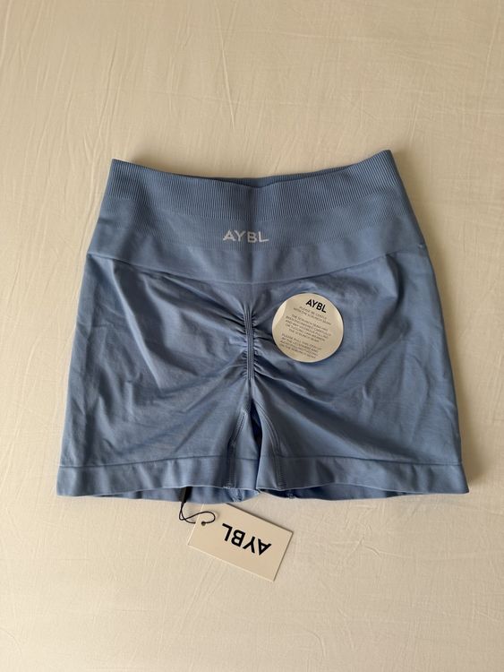 Short AYBL bleu ciel, neuf avec étiquette, taille S (Neuf avec ...