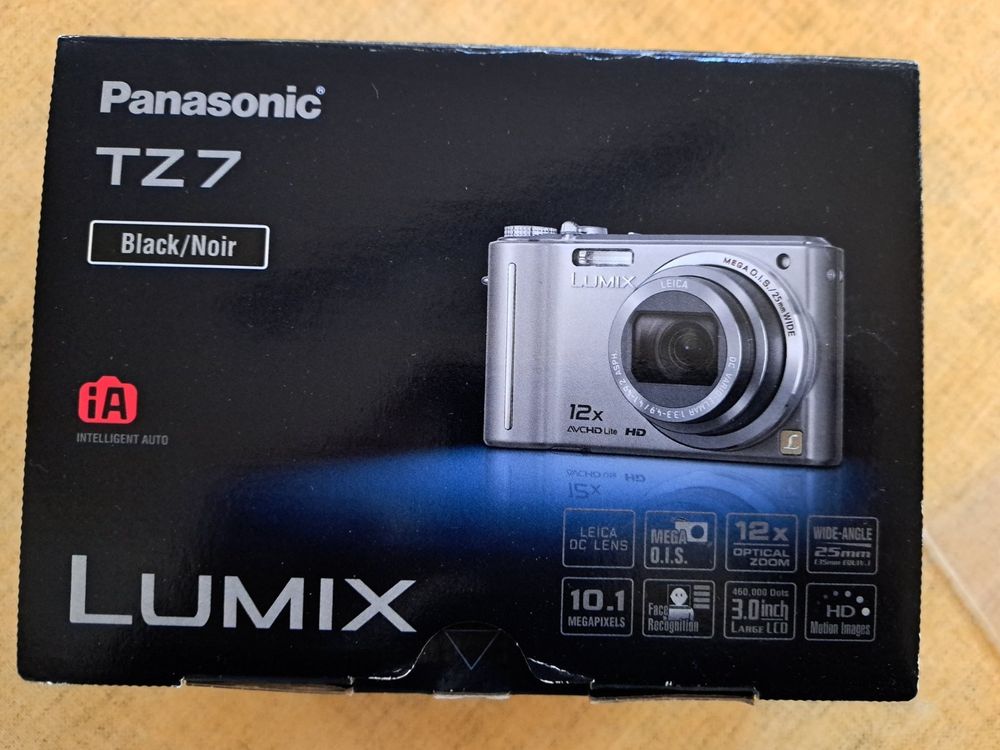 PANASONIC TZ7 LUMIX BLACK + SANDISK ULTRA 8 GB | Kaufen auf Ricardo