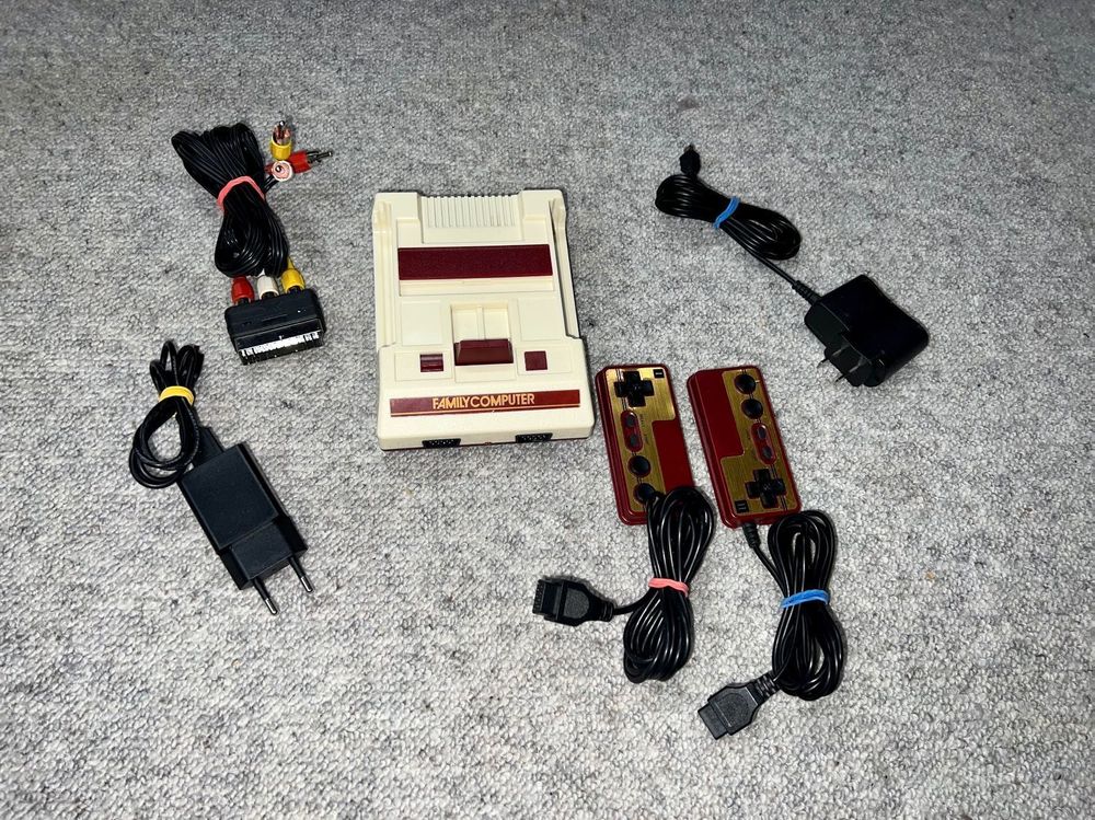 Nintendo Classic Mini Family Computer (Neu (gemäss Beschreibung)) in ...