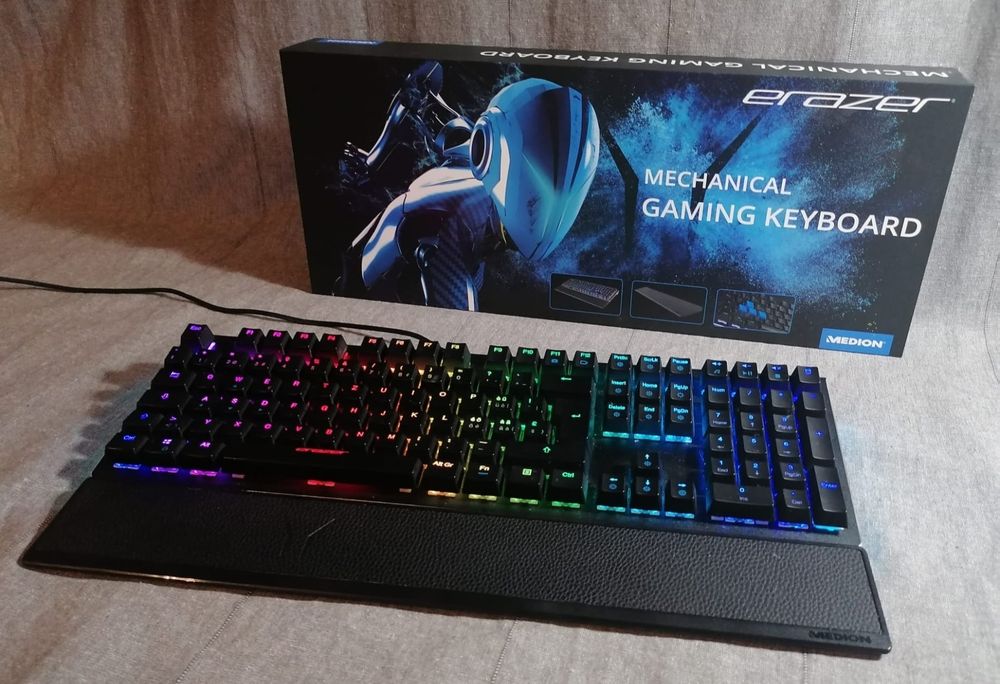 Medion erazer x81699 Full RGB CH-keyboard (NP ~ CHF 100) | Kaufen auf ...